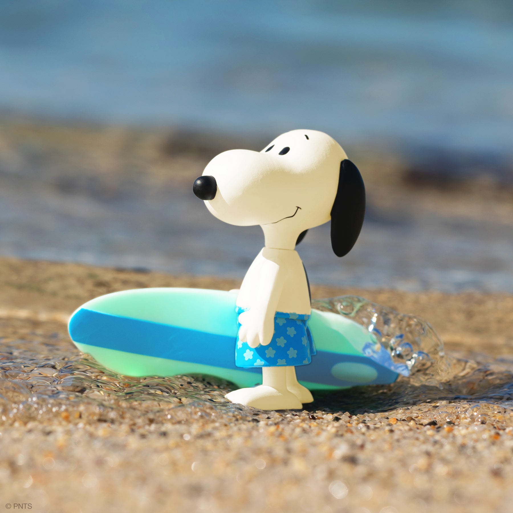Super7 Peanuts ReAction Figure Wave 5 - Surfer Snoopy – Urban Attitude